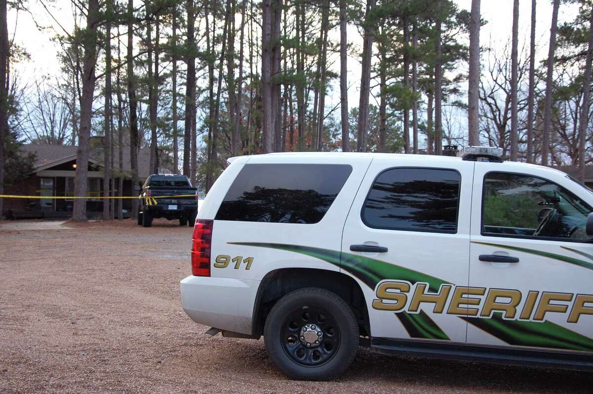 Singer Mindy McCready dies in apparent suicide