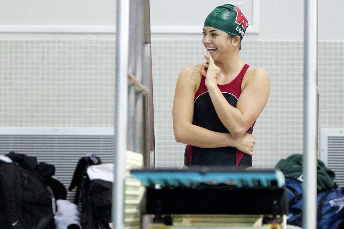 Olympic hopeful Cook puts injury behind her, dives back in to sport
