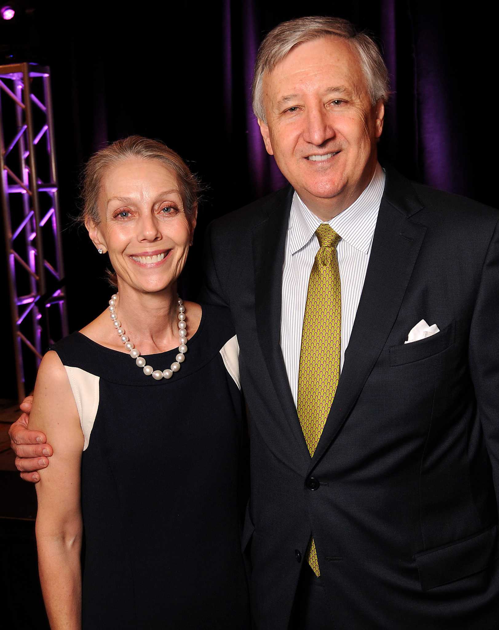 Author Ron Hall speaks at Bo's Place benefit