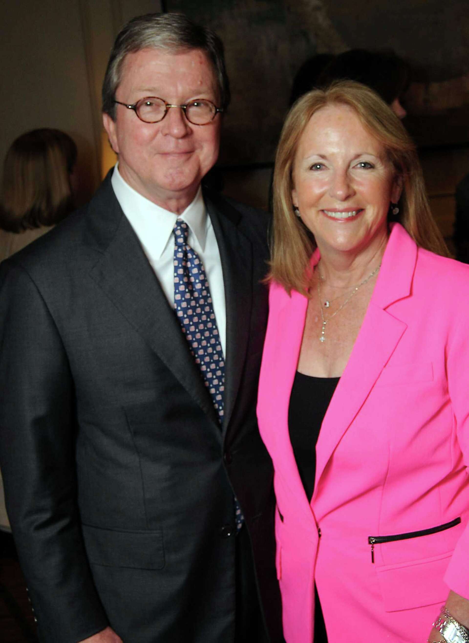 Author Ron Hall speaks at Bo's Place benefit