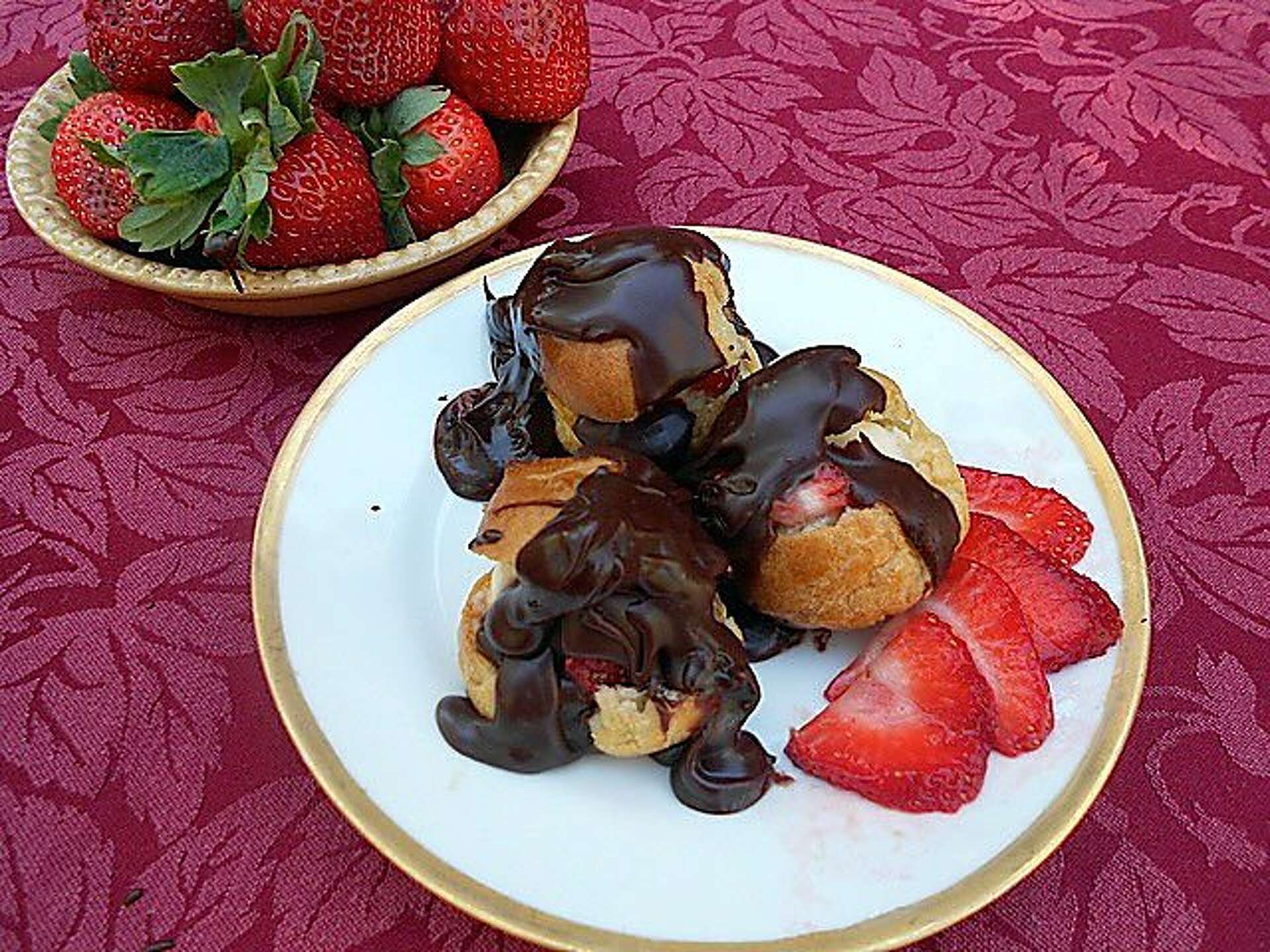 Central Coast cooking classes dish up big fun, flavor