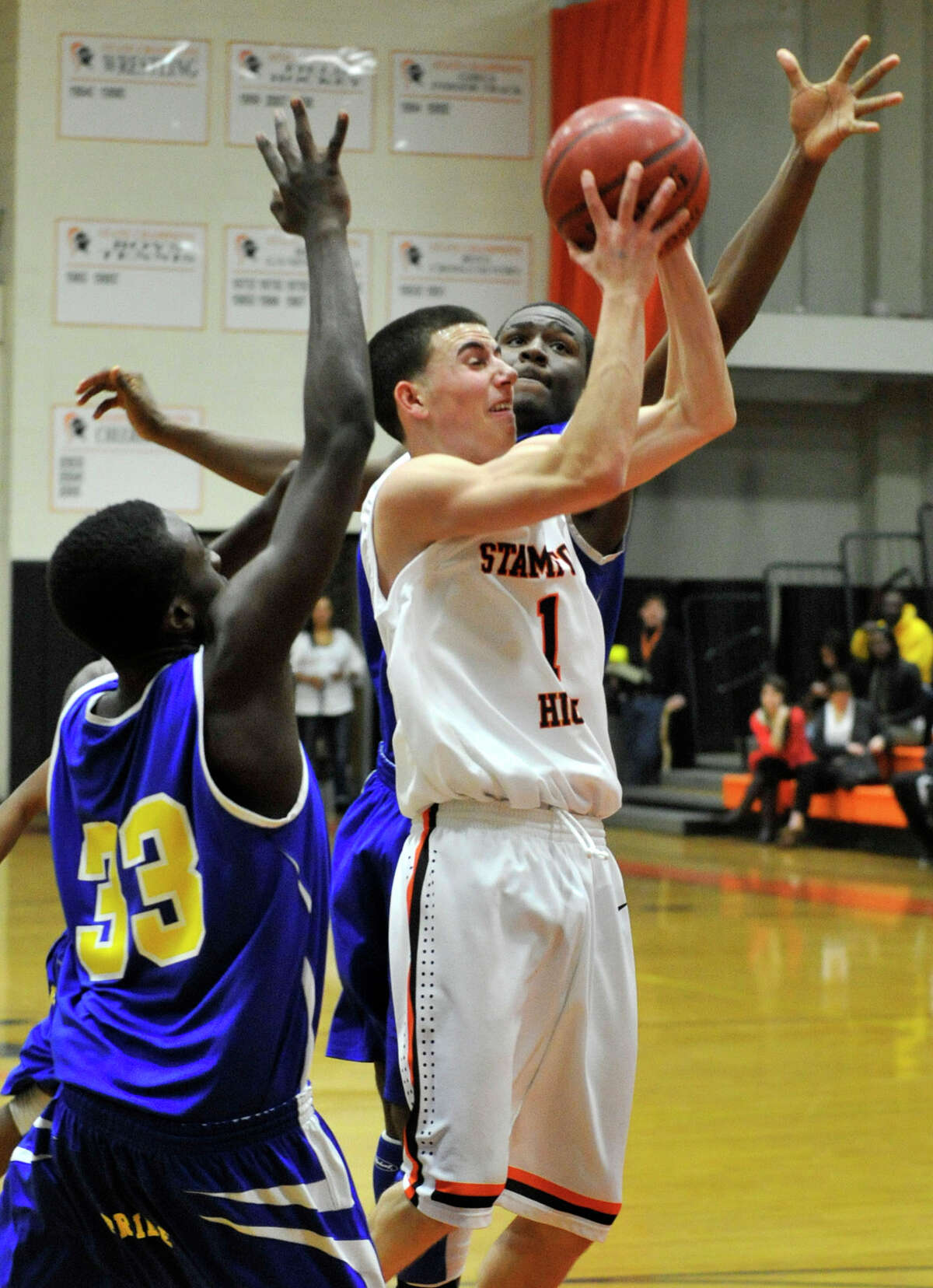 Harding boys basketball nips Stamford