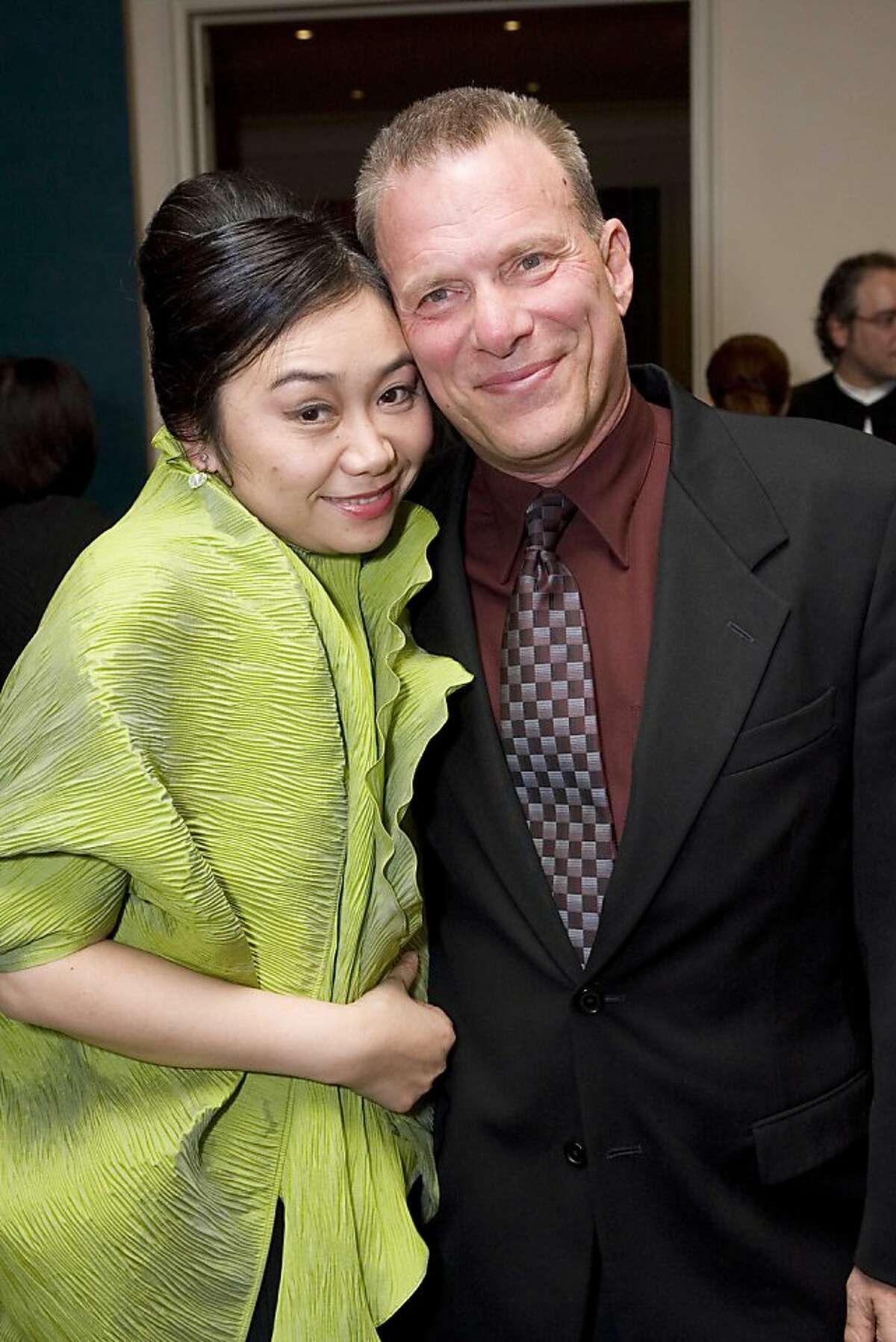 Zheng Cao: Beloved Shanghai-born singer dies