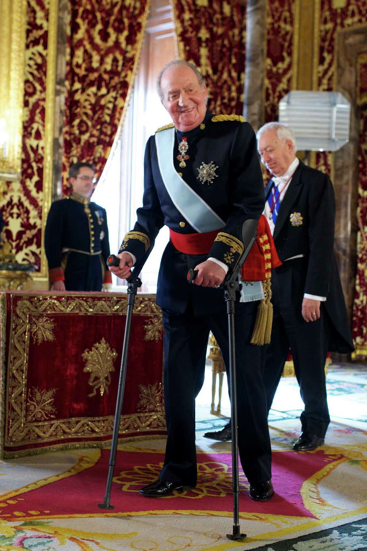 Spanish monarchy's popularity hits new low