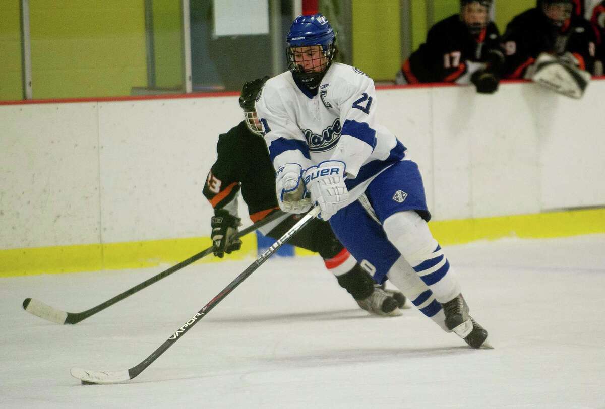 Hathaway scores 3 as No. 1 seed Darien wins FCIAC hockey playoff opener