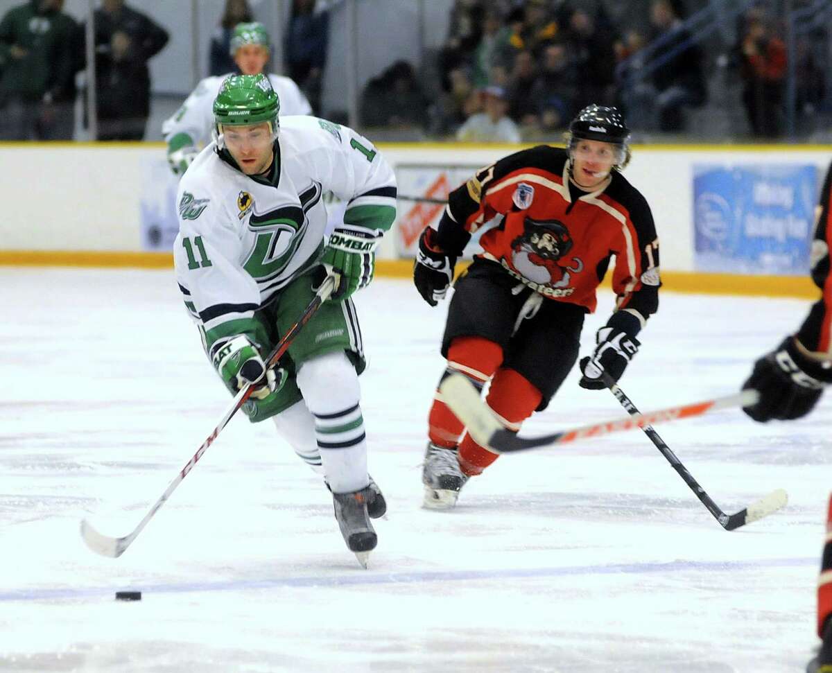 Danbury Whalers look to make history