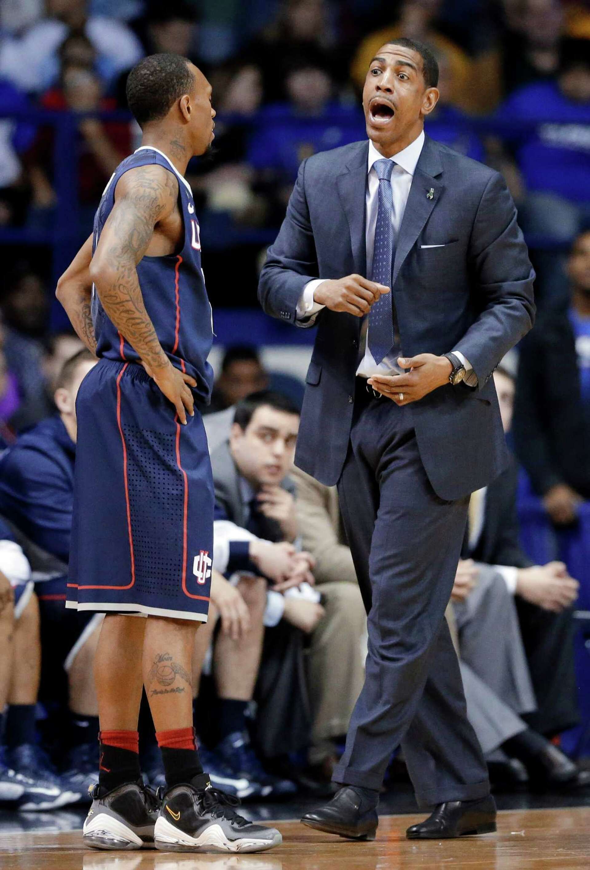 Kevin Duffy: Boatright a rock-star hero in Aurora, Ill.