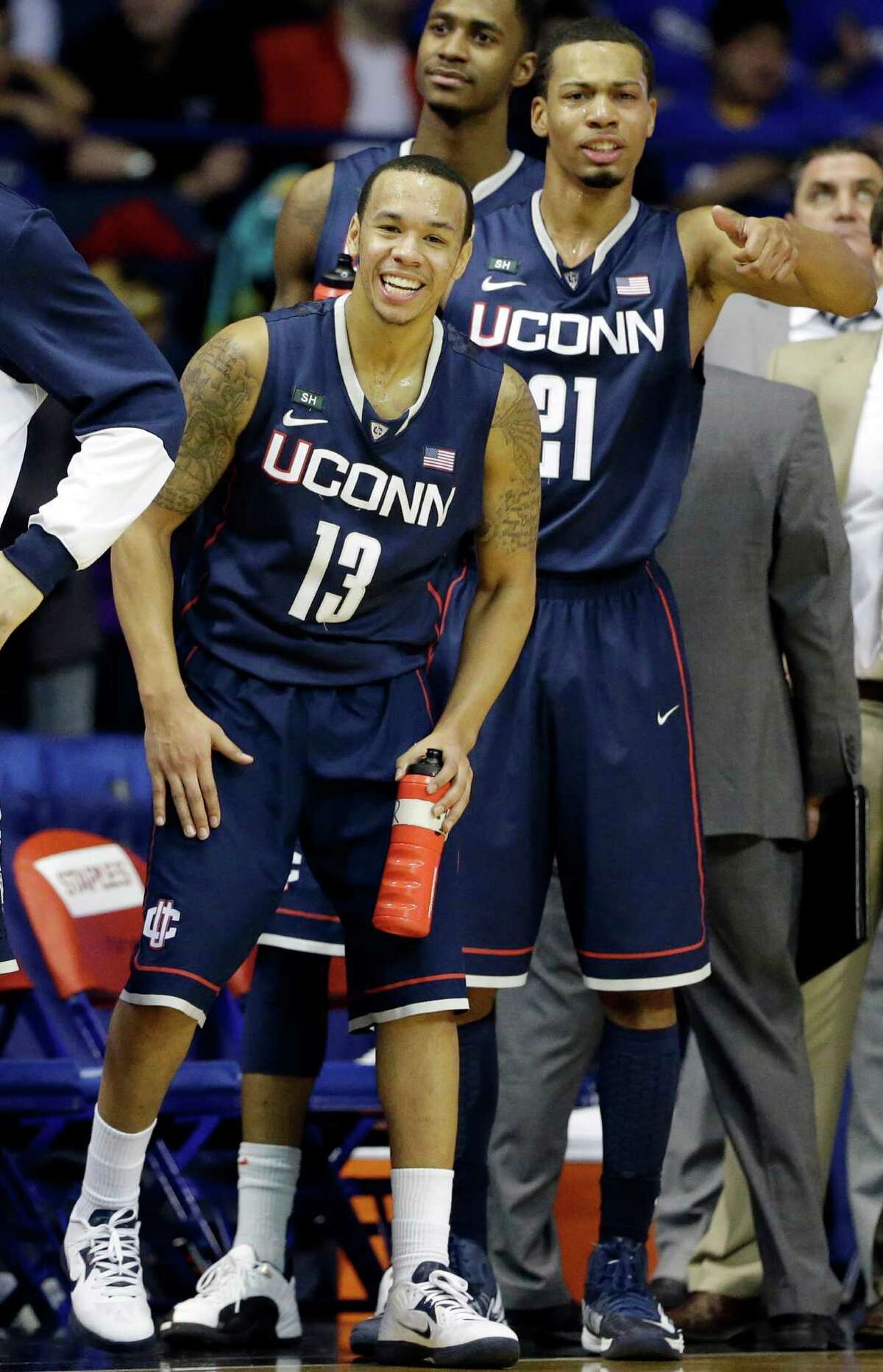 UConn men wipe out DePaul