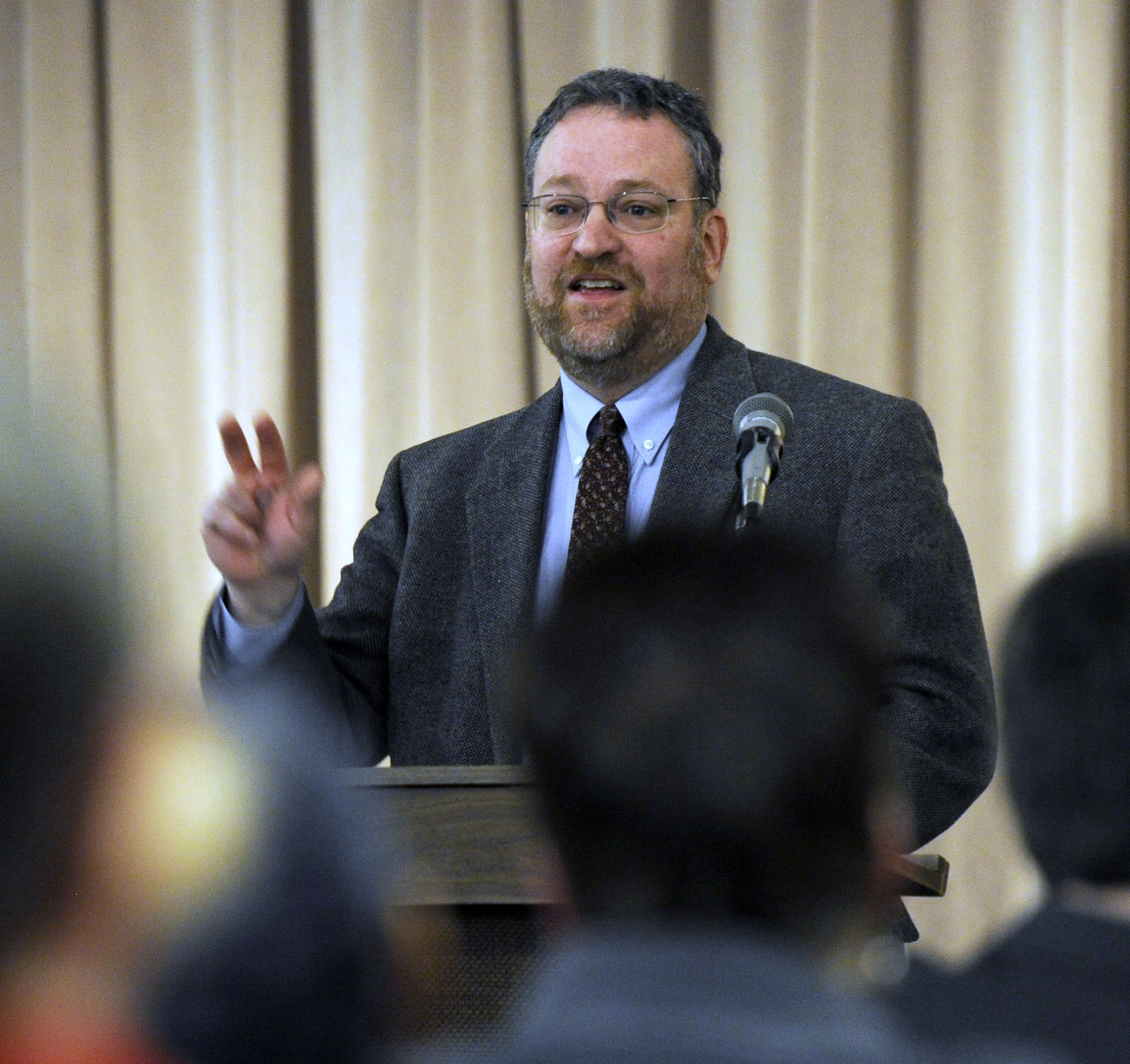 Forum discusses violence prevention