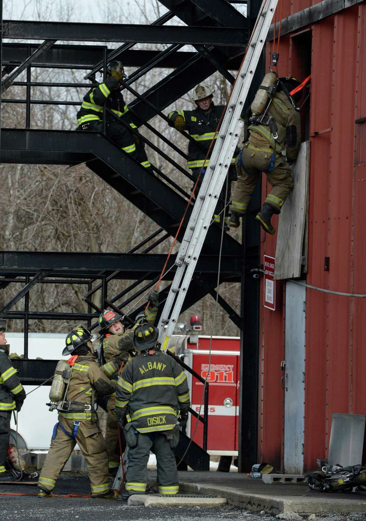 Photos:Firefighter training