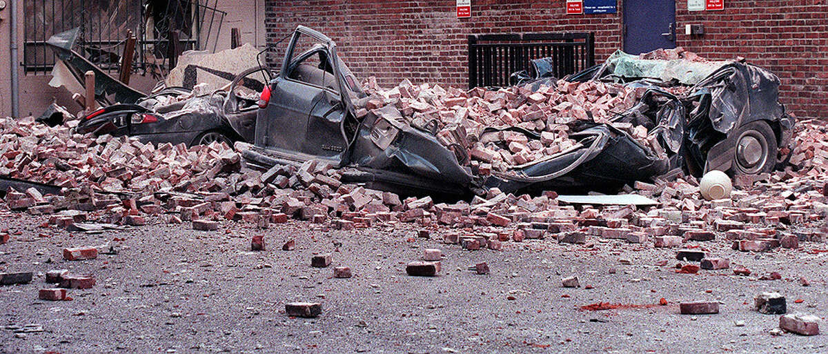 Nisqually earthquake 2001: Previously unpublished photos