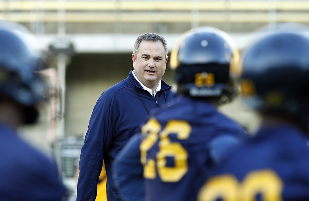 Cal's new coach drops by 49ers practice