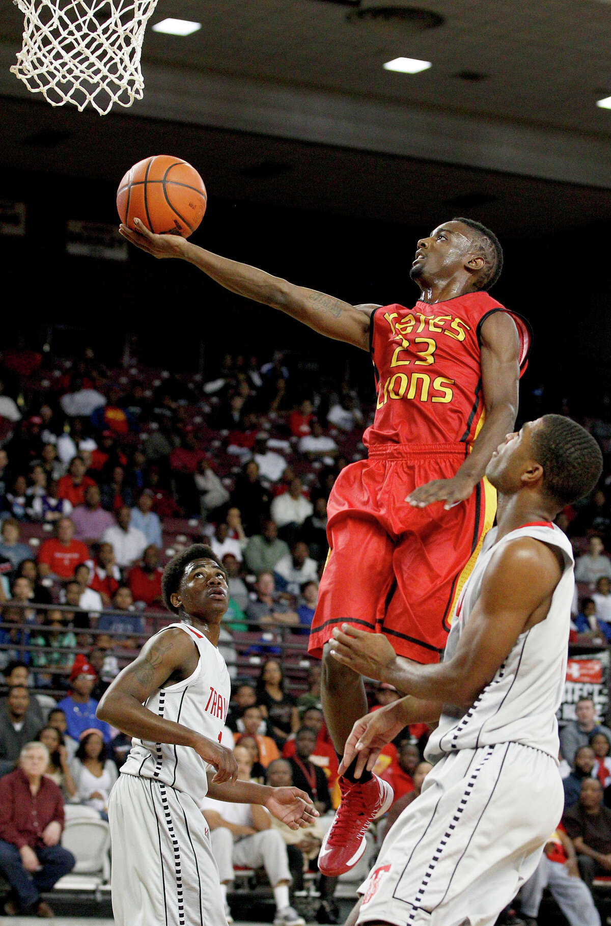 Does No. 1 Yates impact local basketball teams' playoff success?