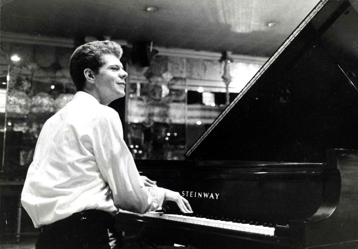 Van Cliburn, American classical pianist, dies at 78