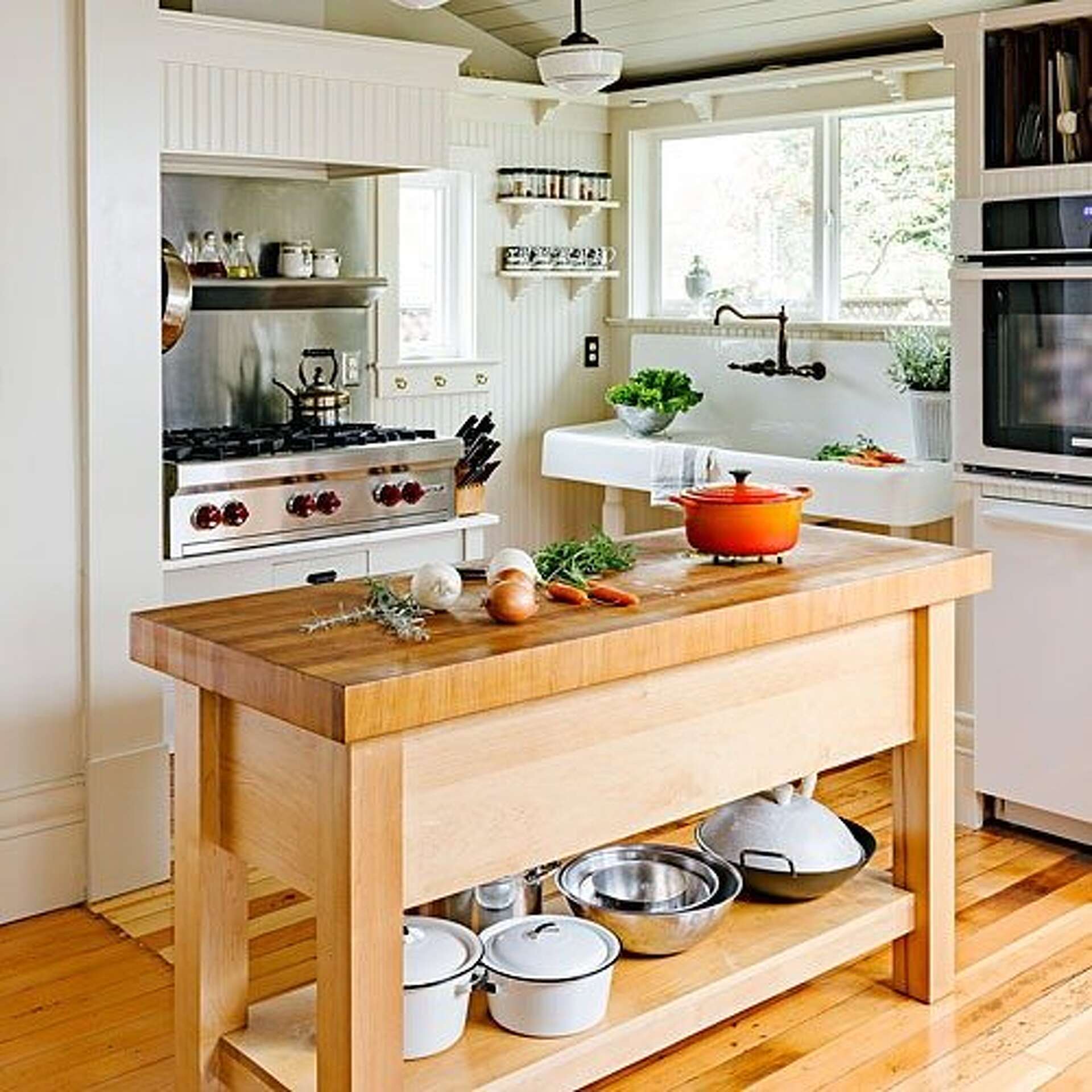 Designing a vintage-modern kitchen