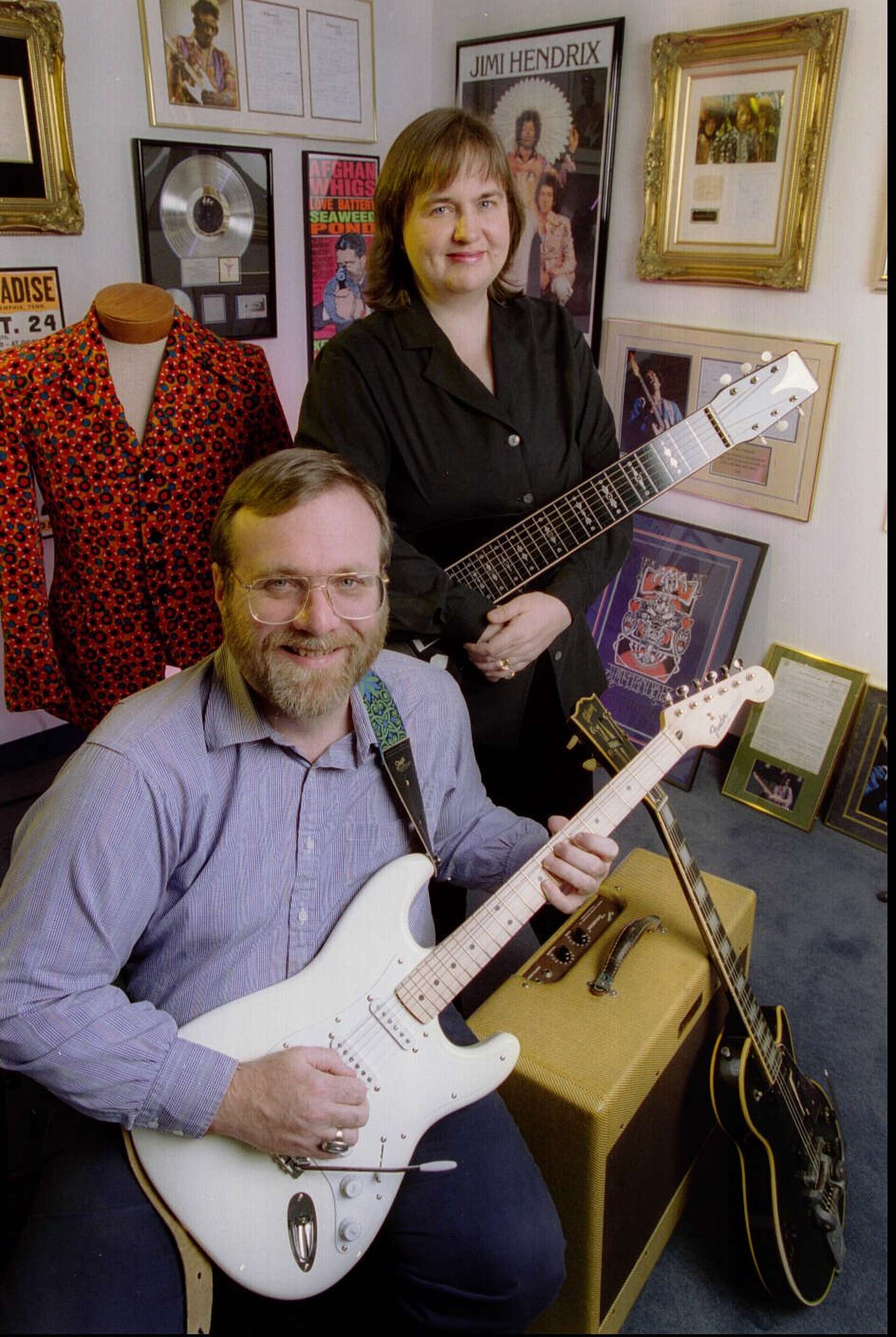 Bodyguards: Vulcan CEO Allen tried to smuggle bones out of Africa