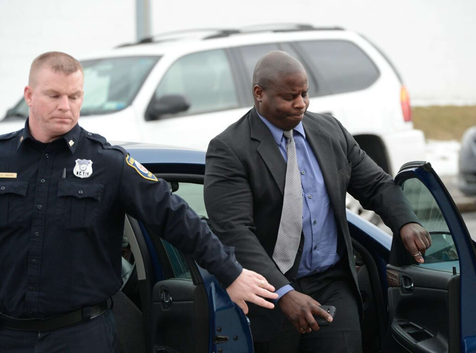 No jail for cop in DWI plea