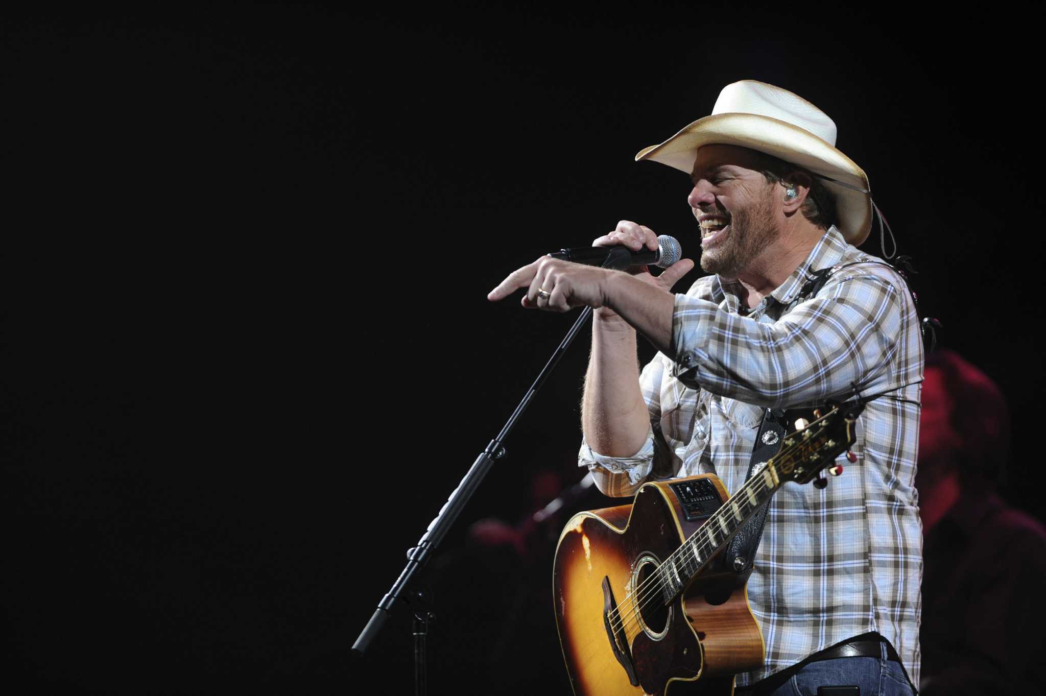 Toby Keith sets rodeo concert ticket sales record
