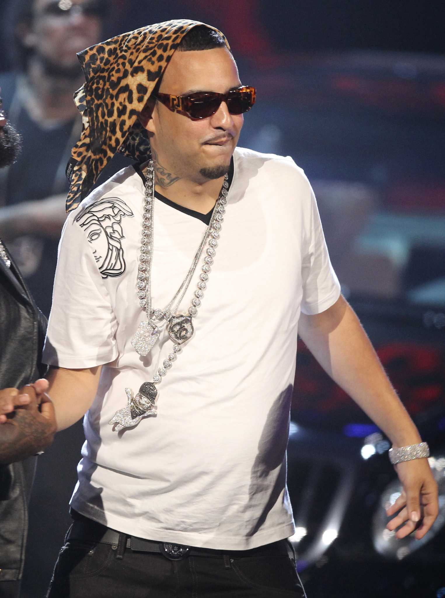 1 dead in shooting outside rapper's bus in Philly