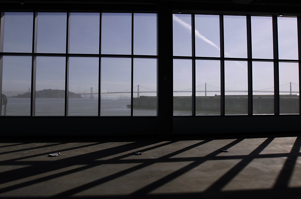 New terminal spectacular gateway to S.F.