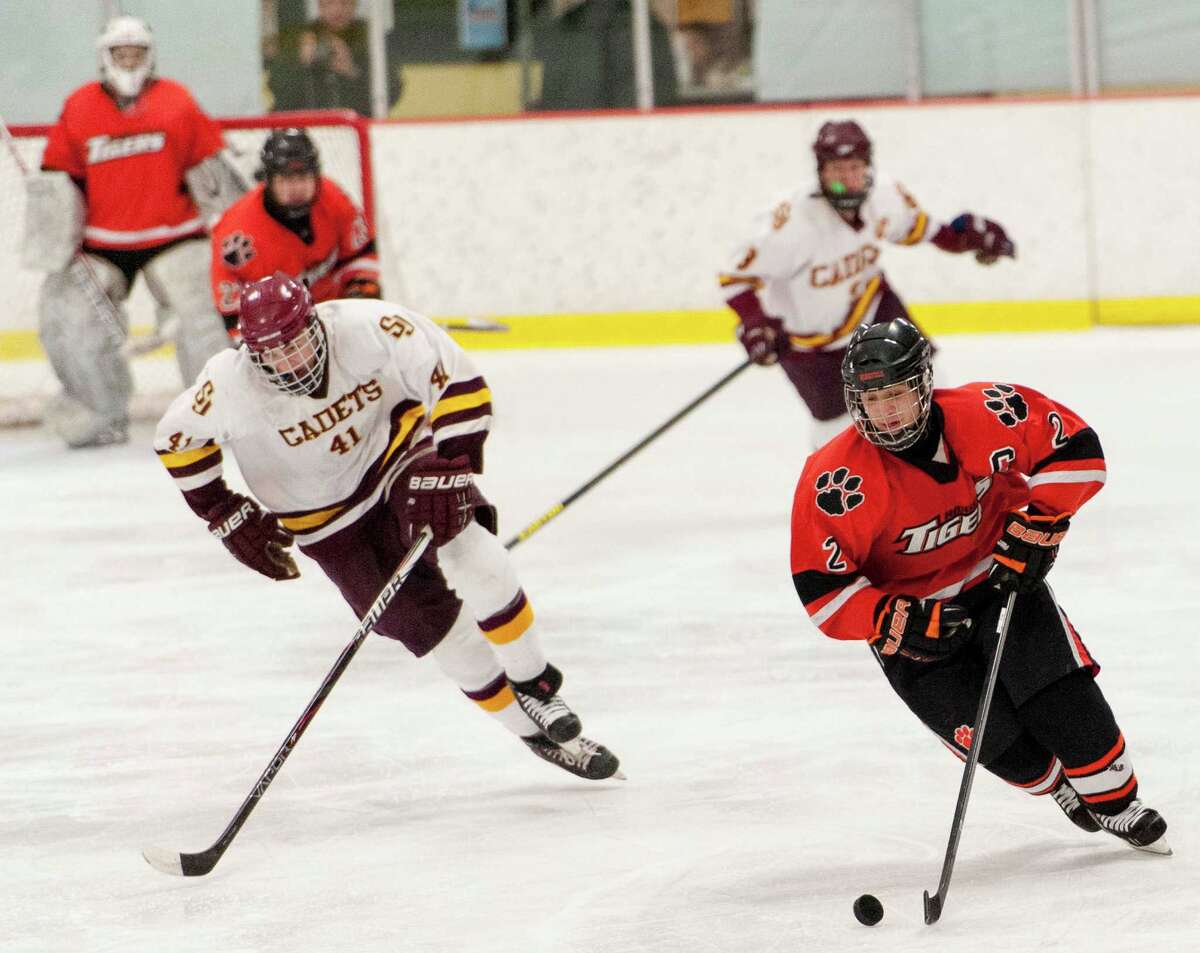 Ridgefield repeats as FCIAC Boys Hockey champs