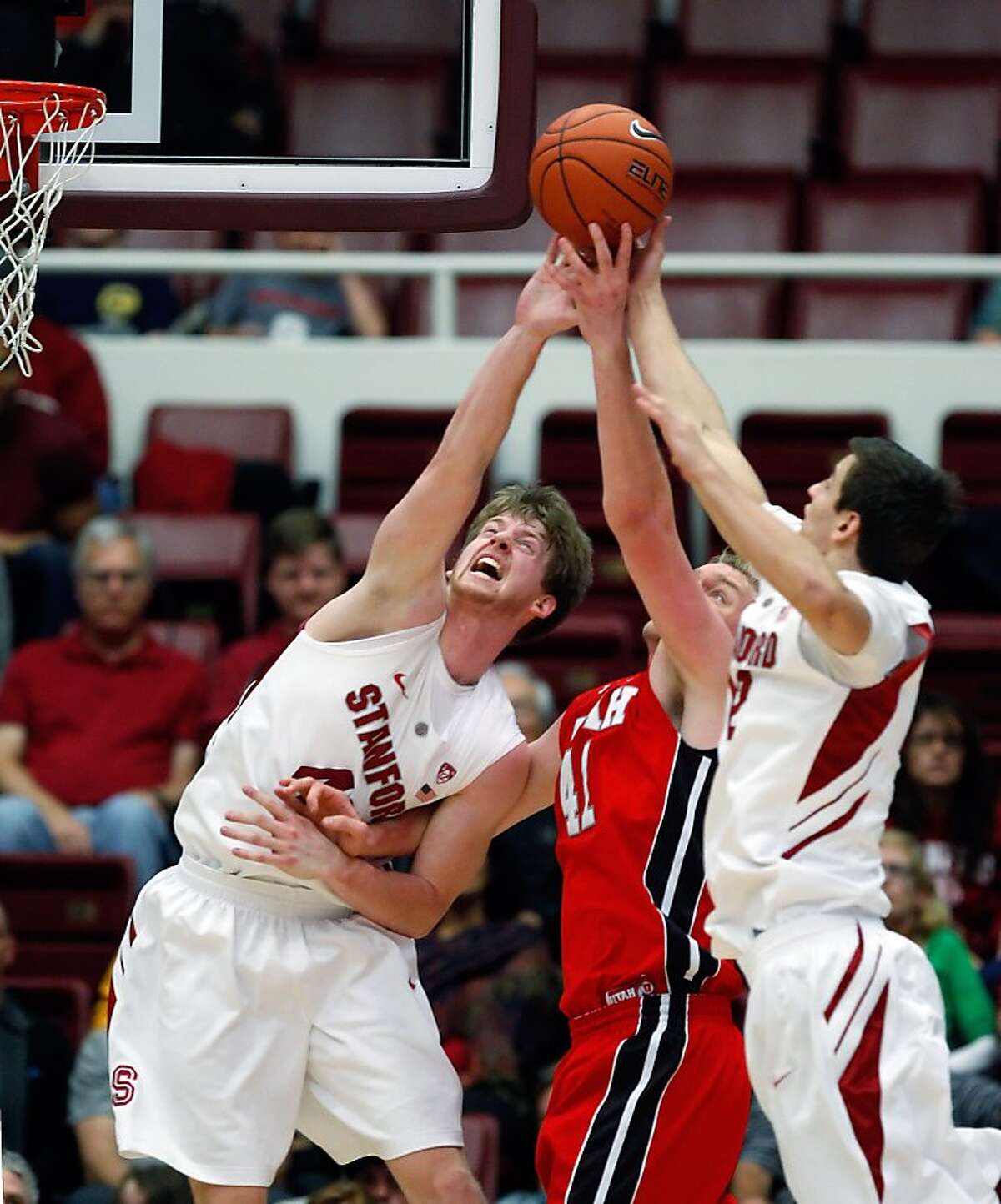 Senior Harris helps Stanford rout Utah