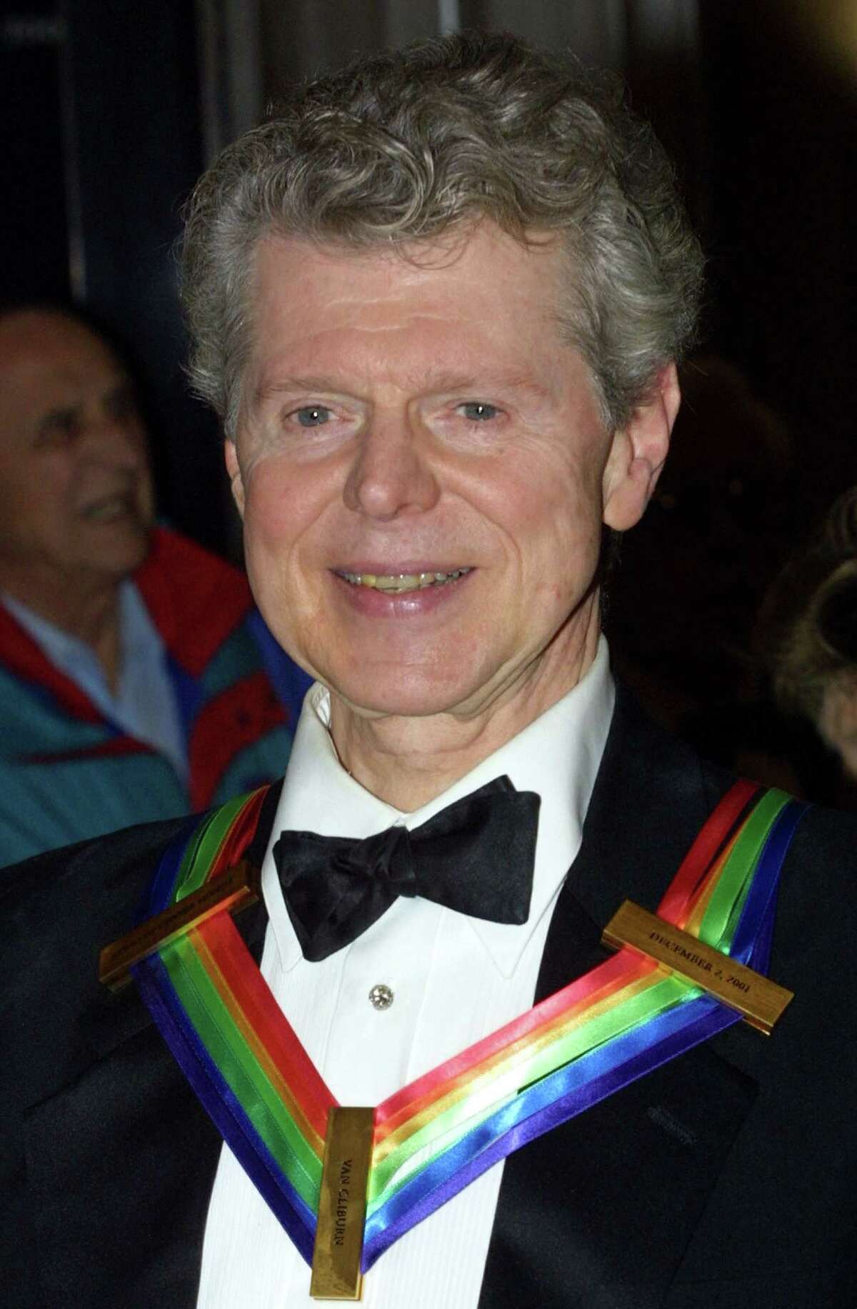 Van Cliburn remembered as "humble," gifted pianist who spread peace ...