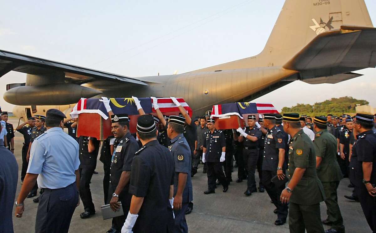 Malaysia hits Filipino Borneo invaders