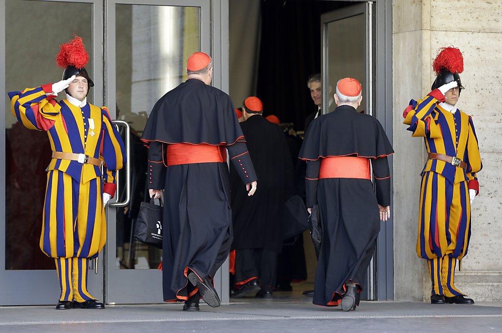Focus on Vatican corruption before vote