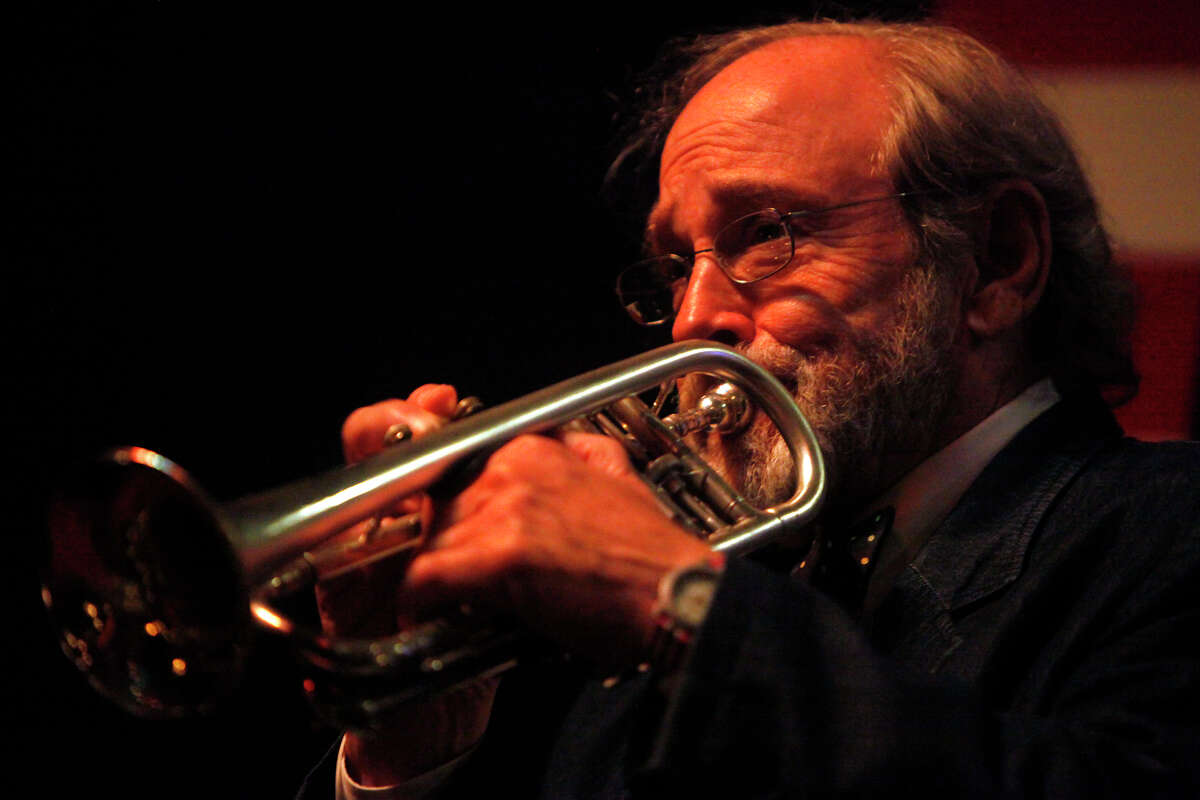 The Jim Cullum Jazz Band goes to college