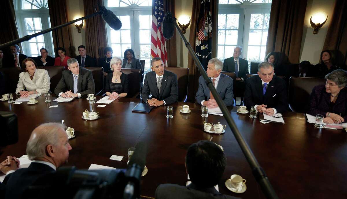 Obama nominates three to Cabinet-level posts