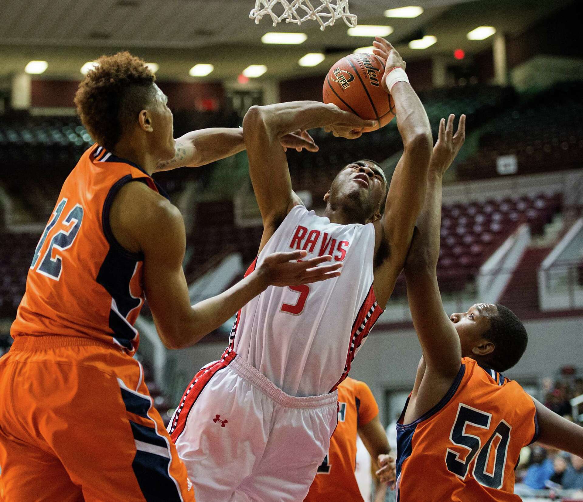 Basketball: Travis focused on single goal at state