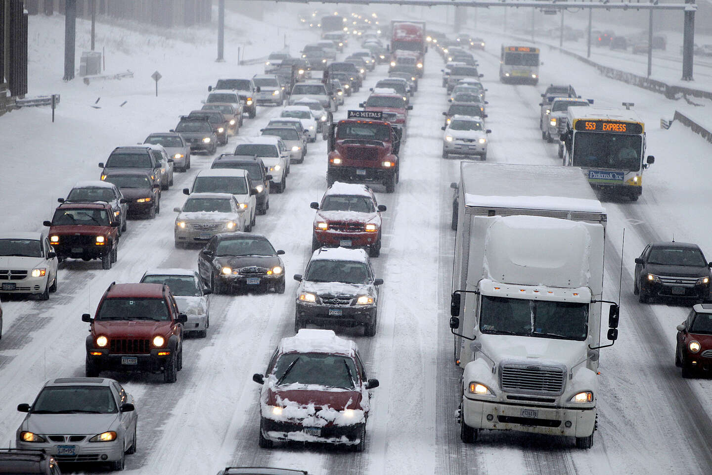 Study: Seattle traffic remains among worst in world
