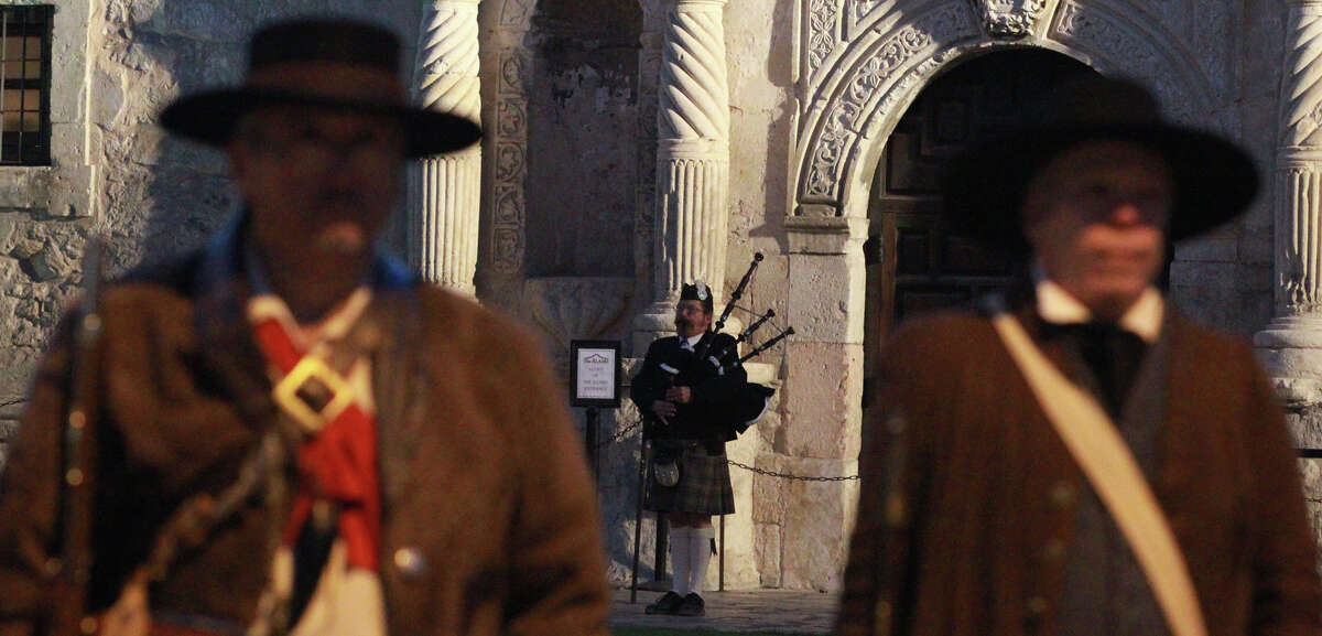 Solemn events recall Alamo fallen