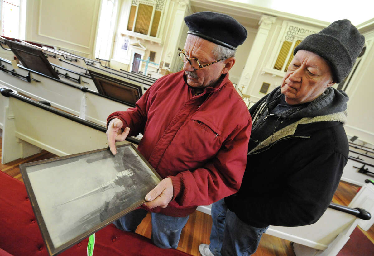 High-altitude painters give Troy steeple a fresh coat