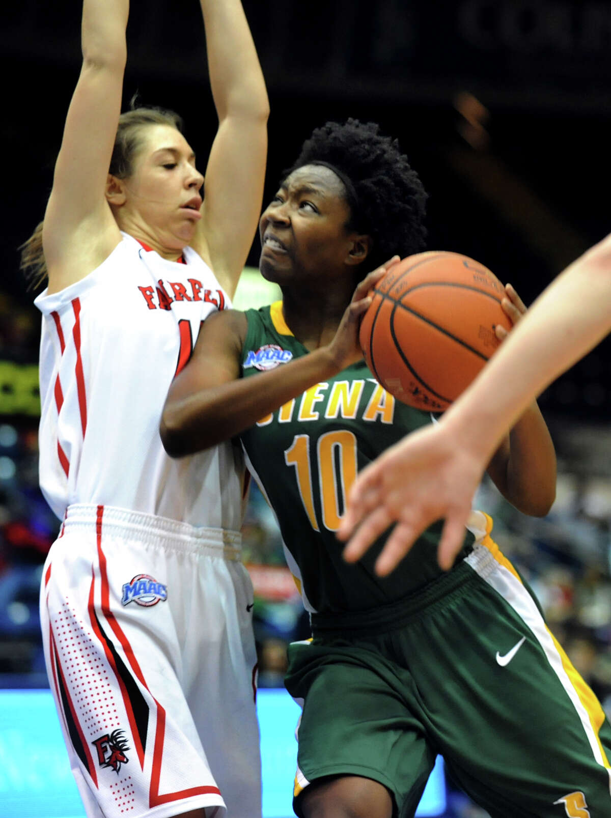 Feast, famine for Siena basketball