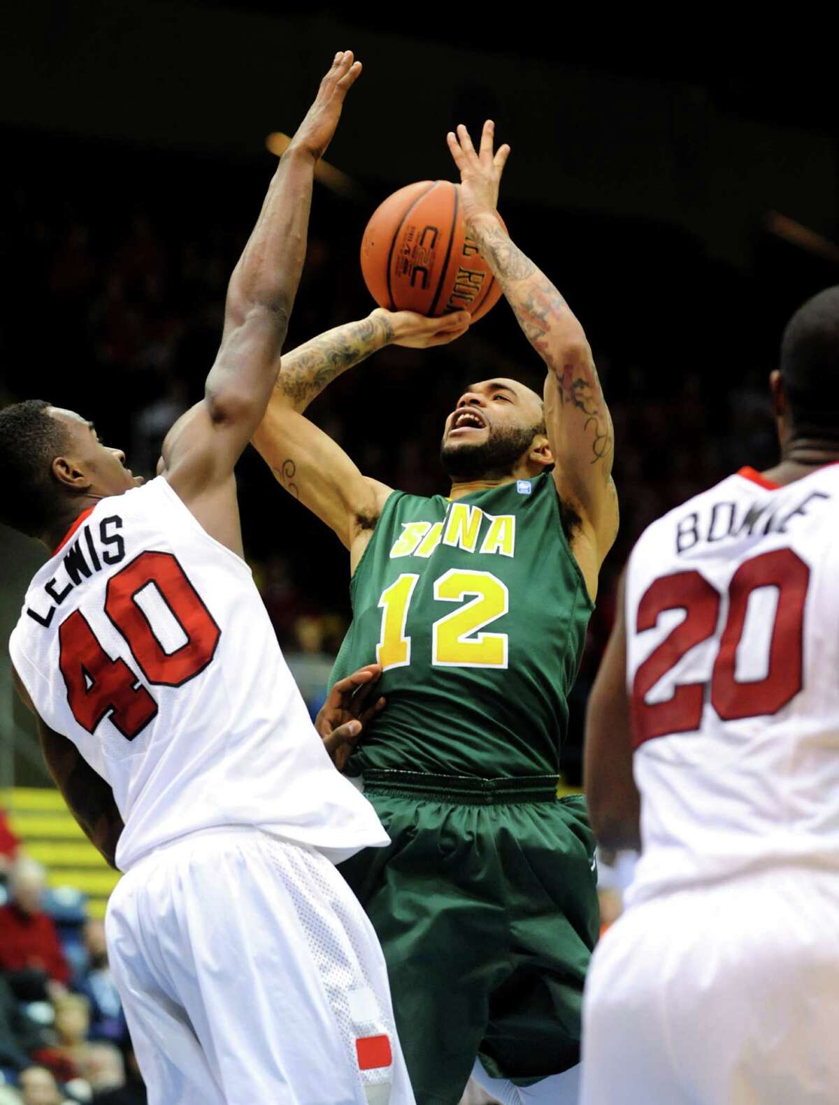Feast, famine for Siena basketball