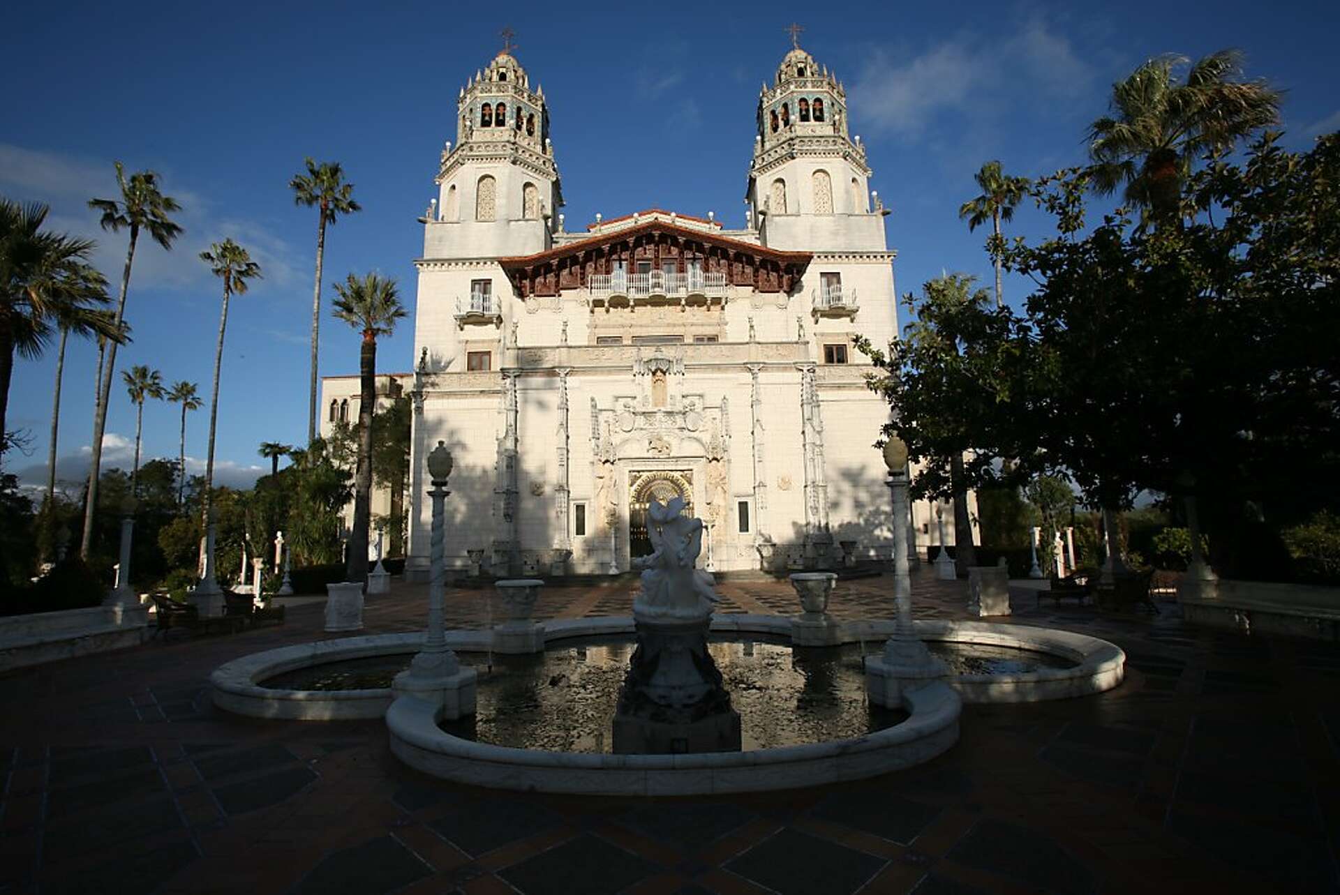 Hearst Castle hosts gala for documentary