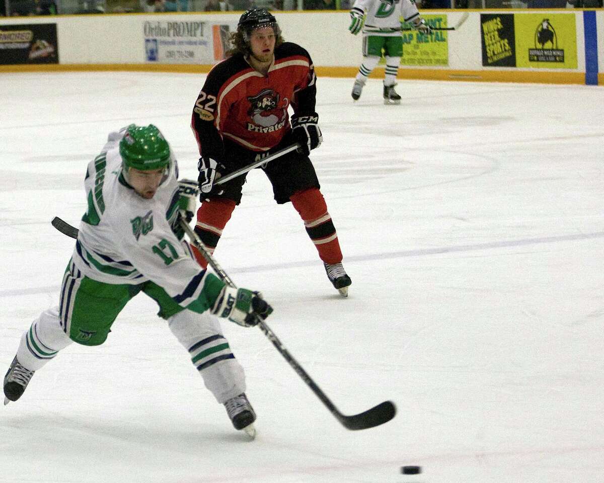 Danbury Whalers look to make history