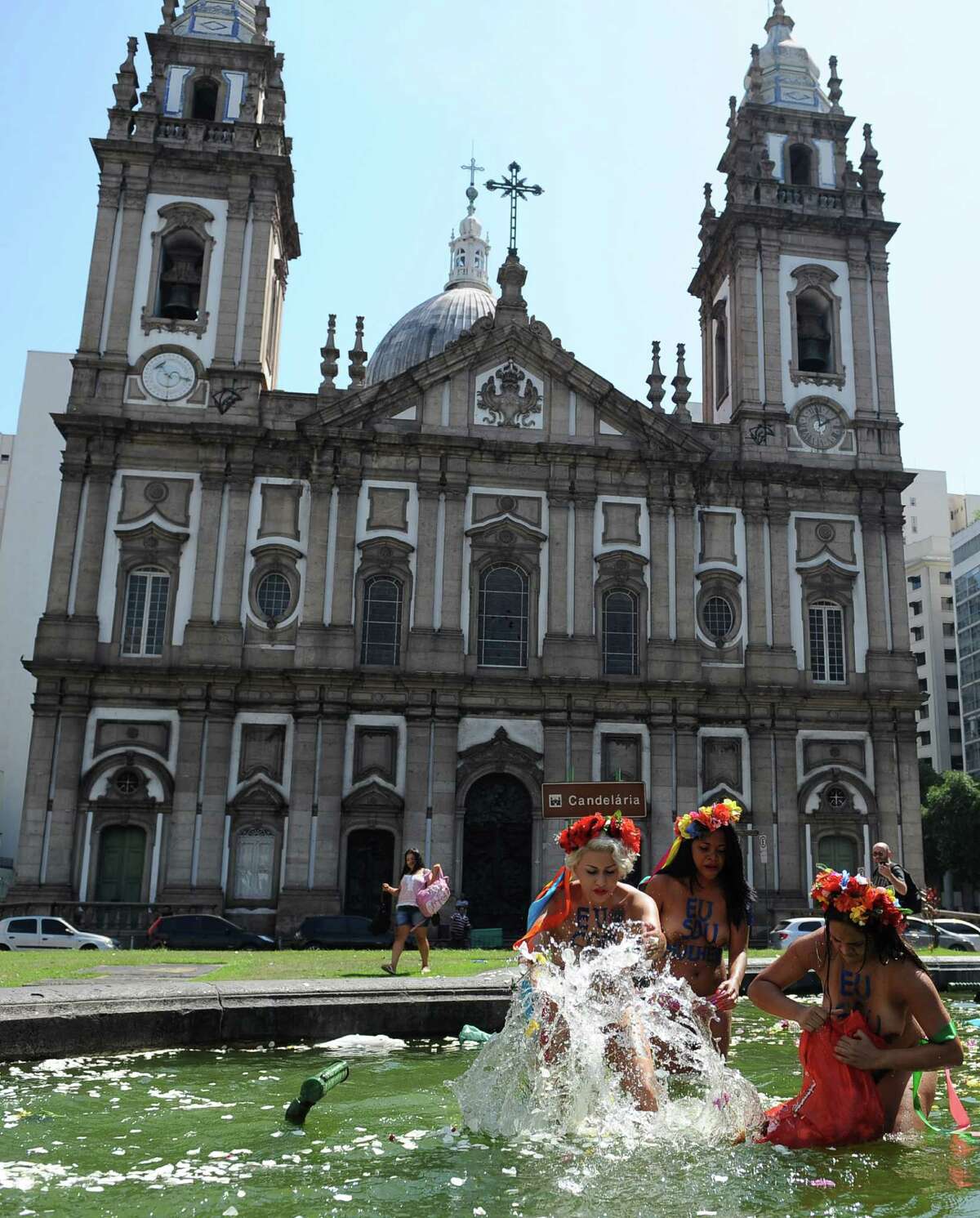 World news photos: FEMEN strikes; death penalty riots and more