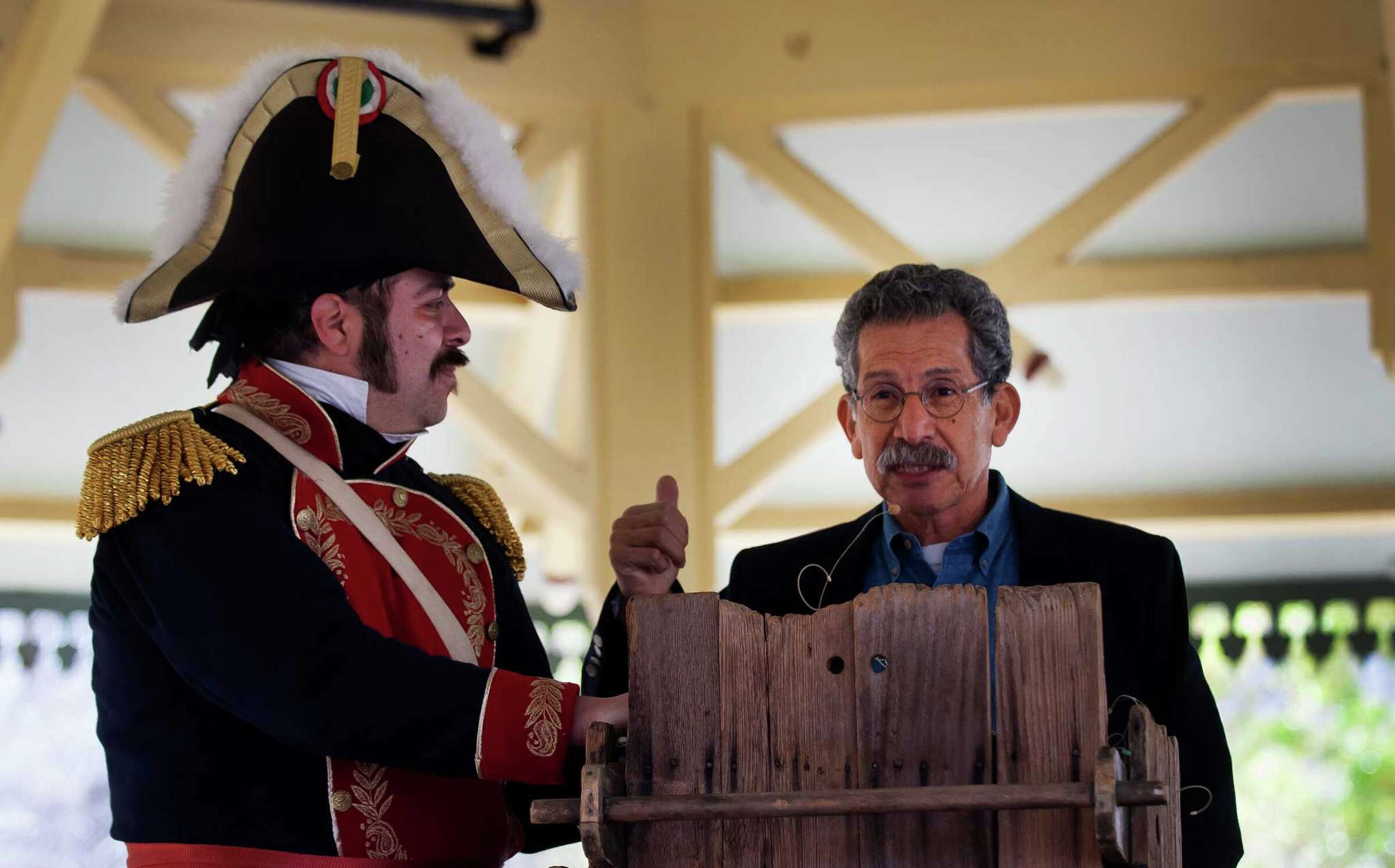 Living history group honors fallen Mexican soldiers of the Alamo