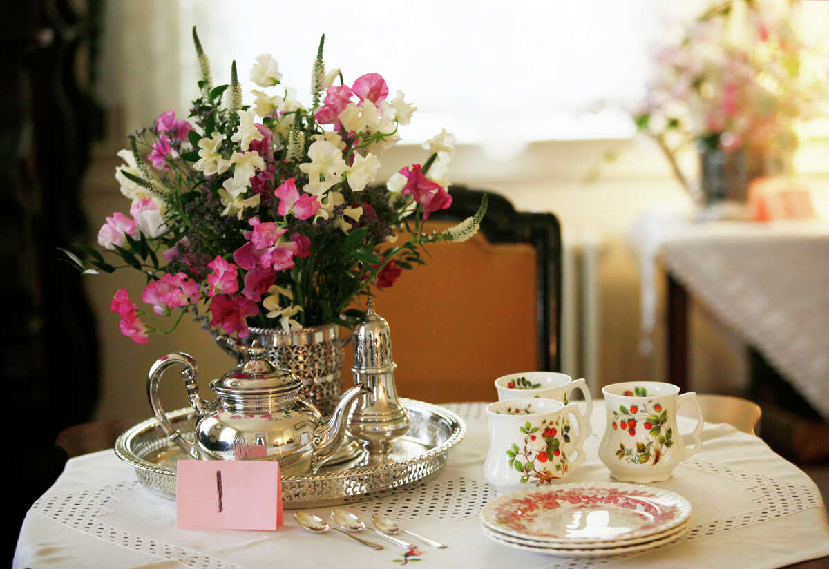 Standard Flower Show Table Designs