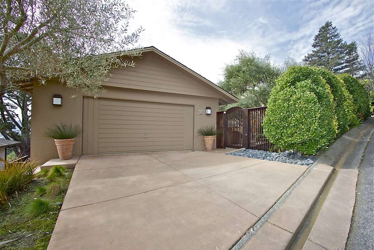 Spacious Greenbrae home with studio