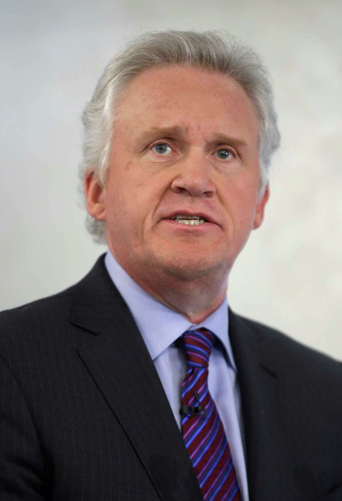AP: GE chief's compensation totaled $21M last year