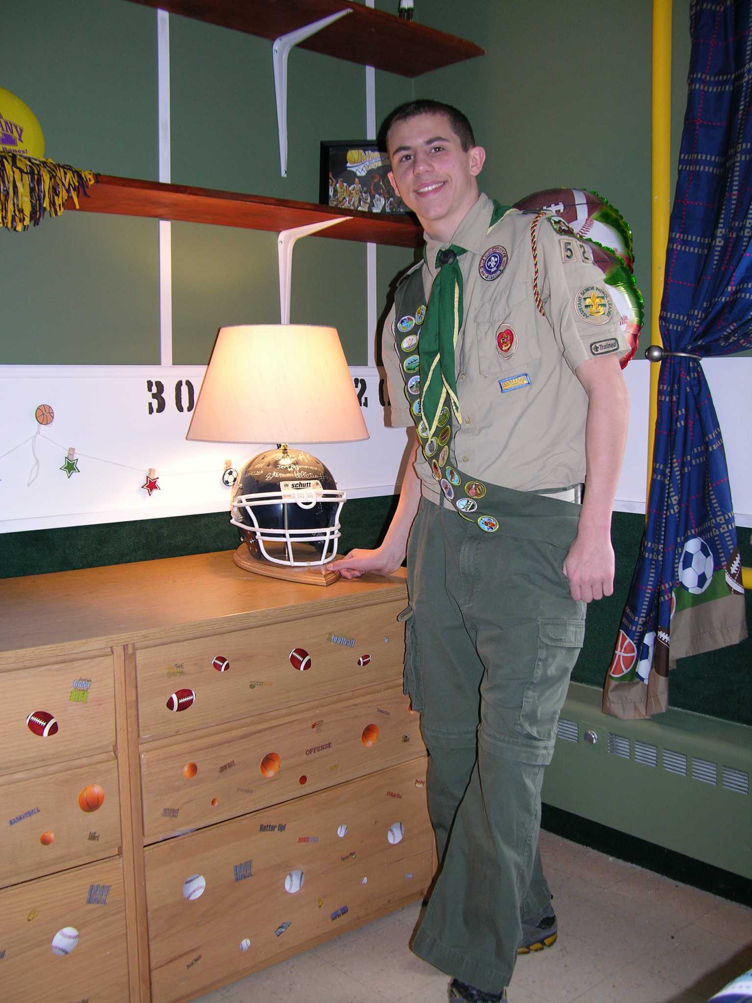 Scout scores with a sports design