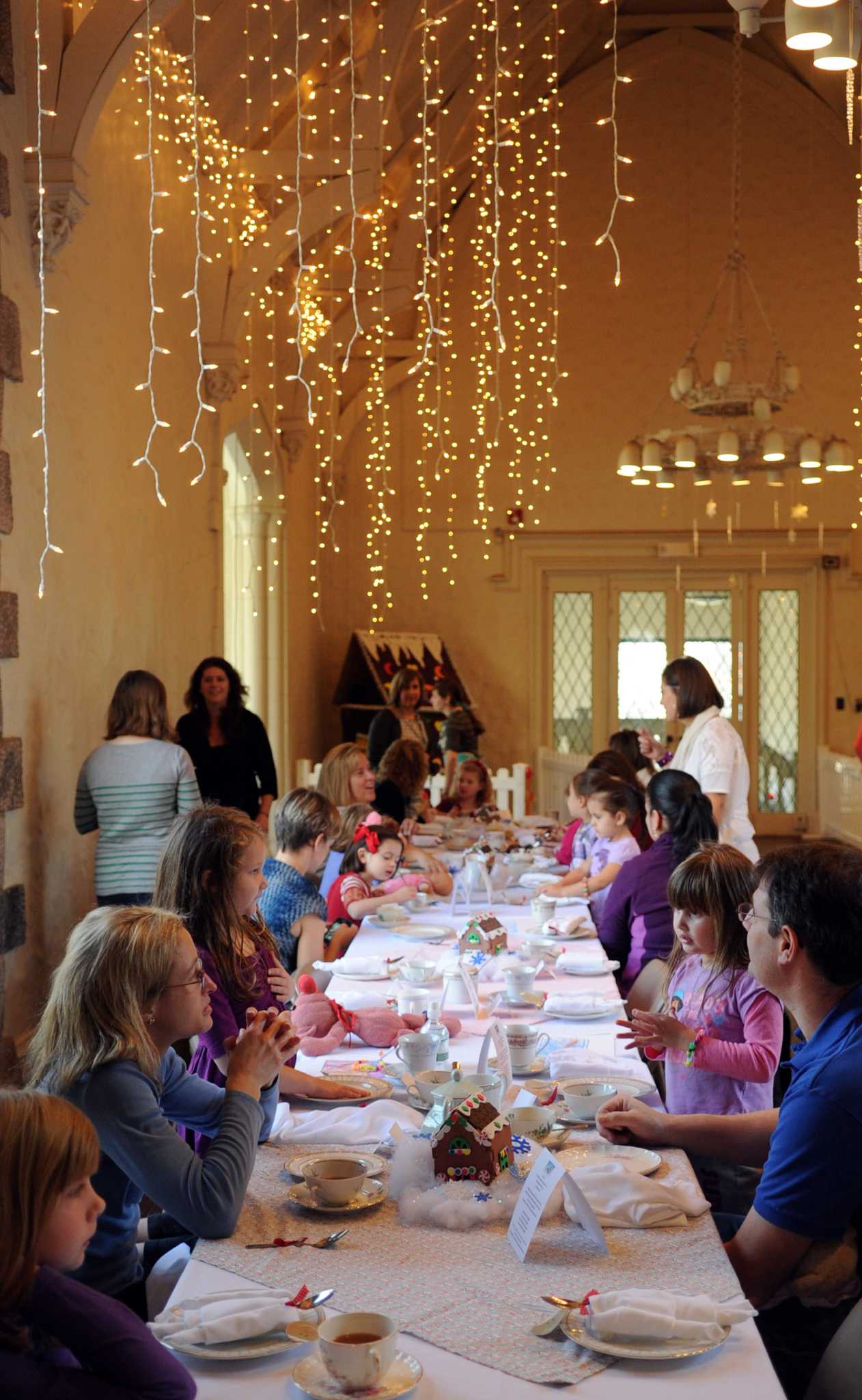 Scientific discovery is the flavor of Stamford museum's tea event