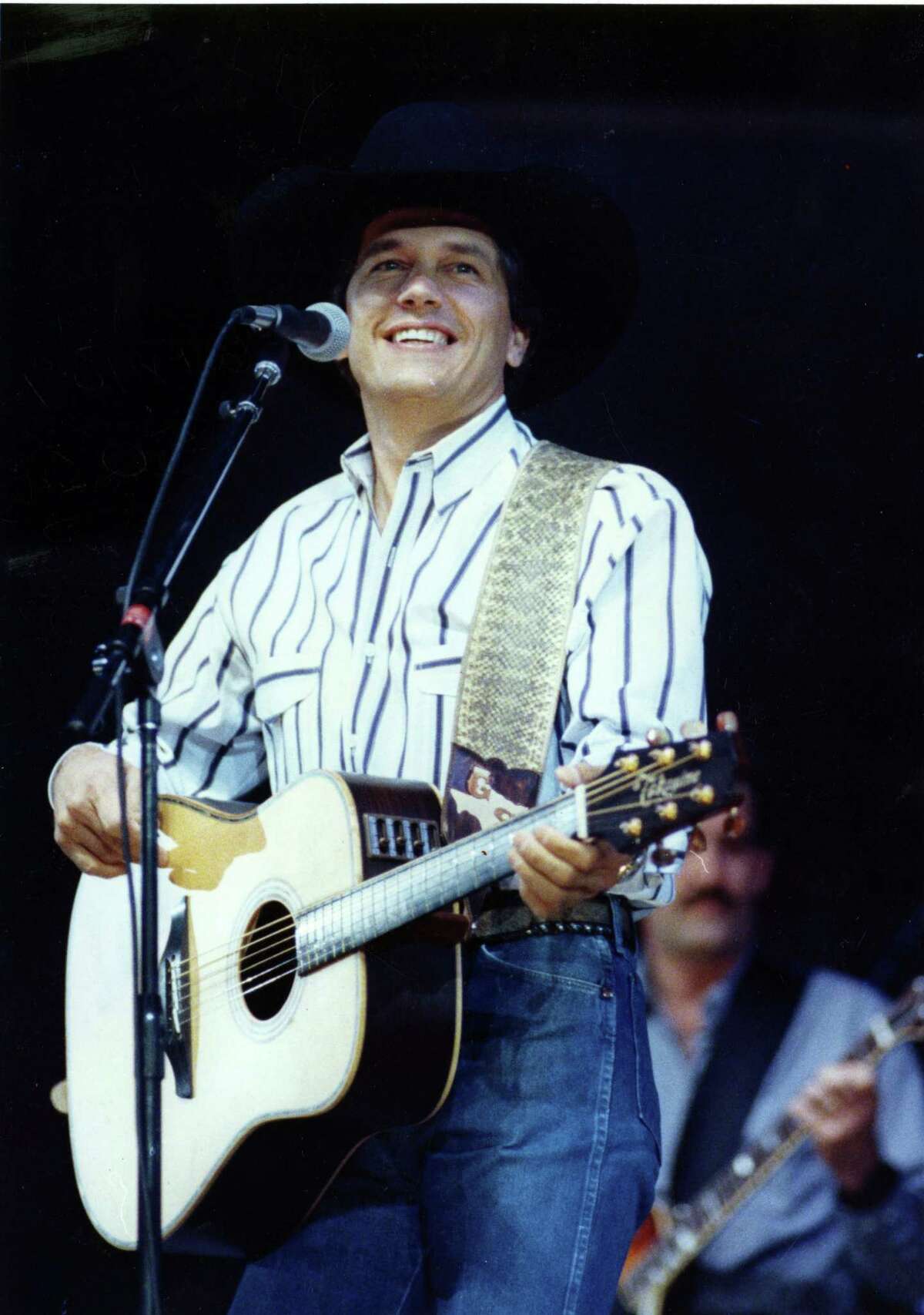 Texas prepares to weep as George Strait approaches last concert