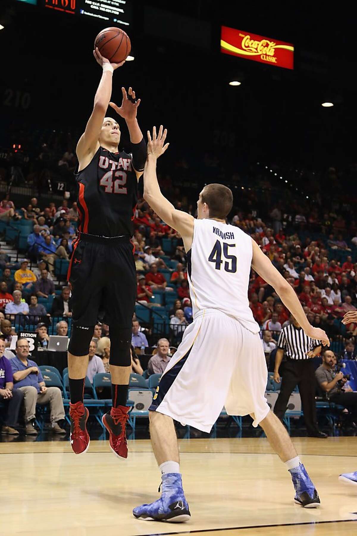 Utah upsets Cal in Pac-12 tourney, 79-69