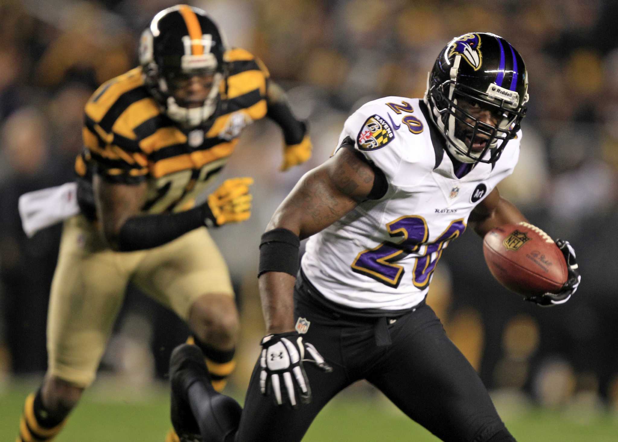 Former Ravens star Reed being courted by Texans