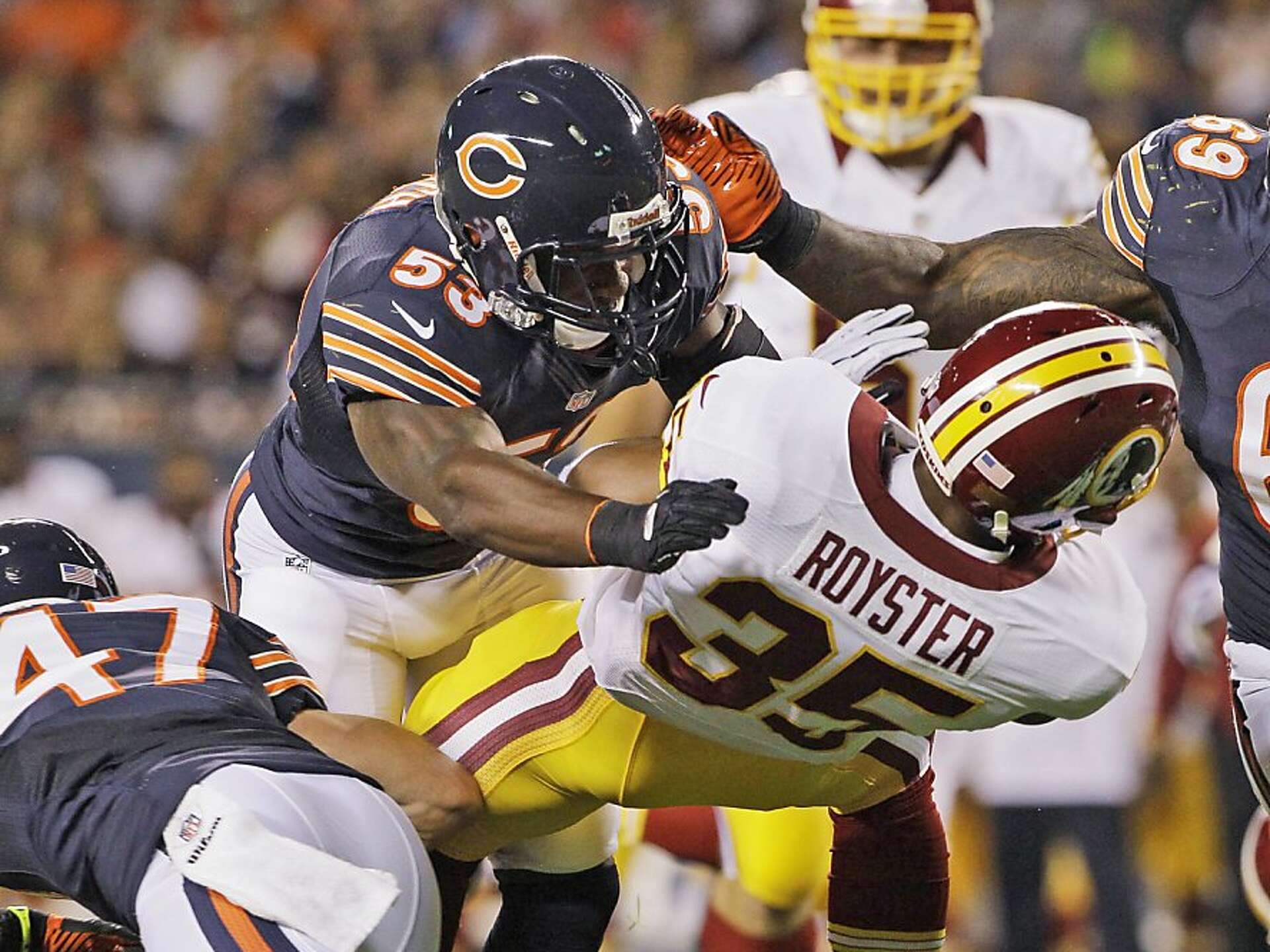 Raiders sign Bears linebacker Nick Roach